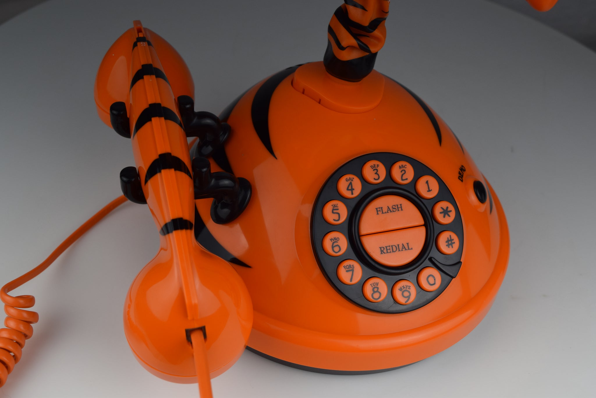 Animated Tigger Phone - Bounces and Talks – oldphoneworks